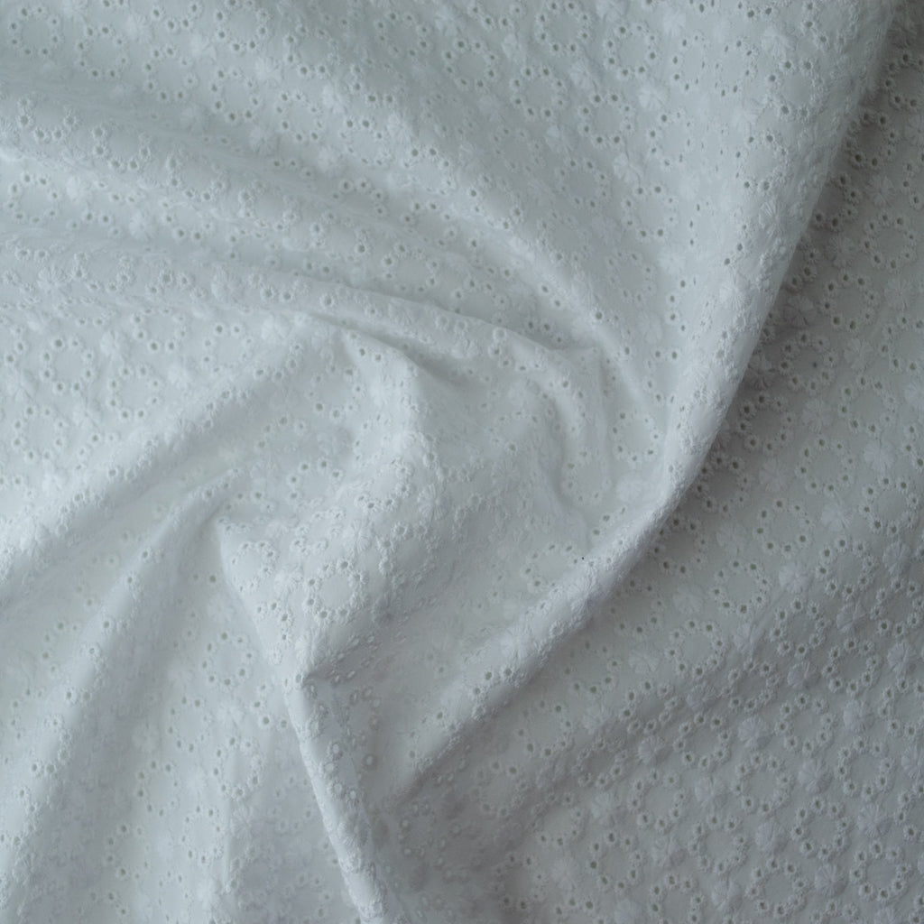 Broderie Anglaise – MaaiDesign Fabrics